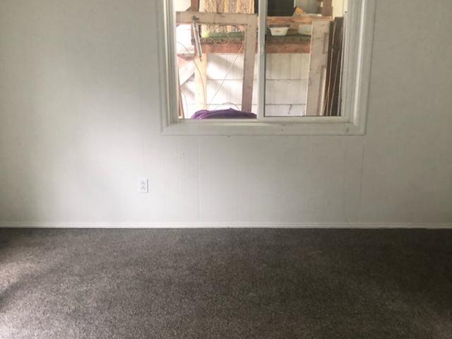 14.7 ft x 11 ft room in an older updated house