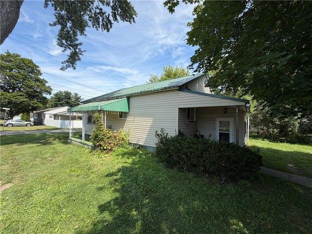 14 10th St, Canisteo, NY 14823
