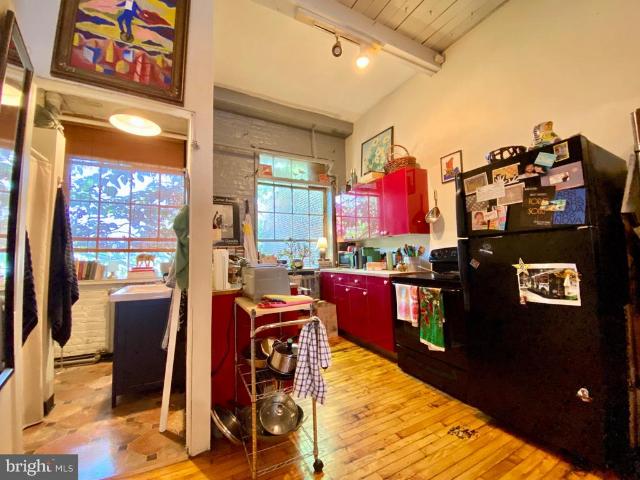 14 16 W Harvey Street # 2W