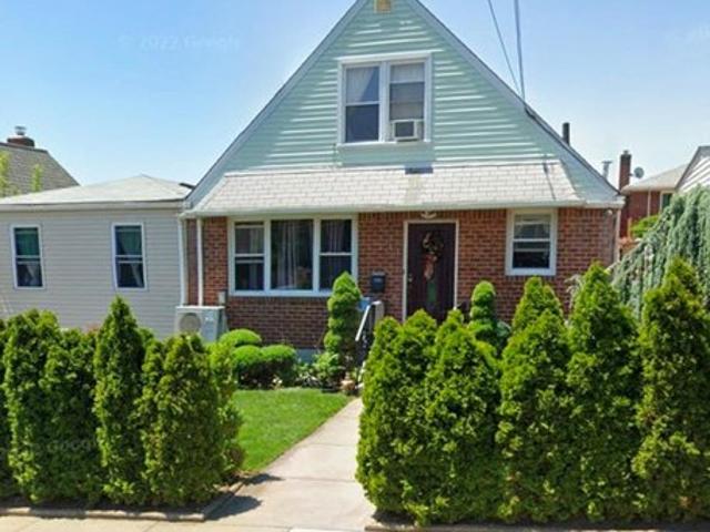 14 24 th St, Whitestone, NY 11357