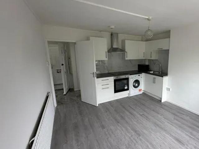 14 30 Plaistow Park Road, London, E13 0SD, United Kingdom | 2 bed house for rent #167775444 | Rentberry