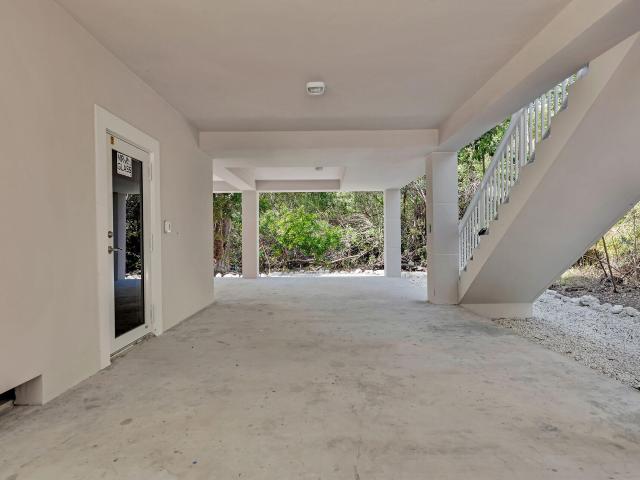 14 Tarpon Ave, Key Largo, FL 33037 | MLS #617170 | Compass