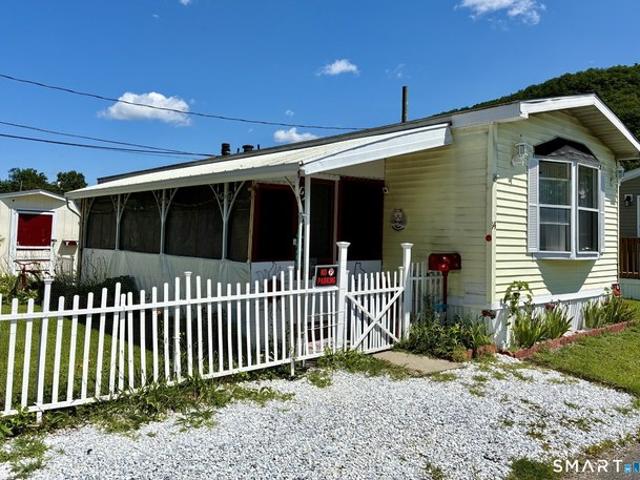 14 Third St, Beacon Falls, CT 06403