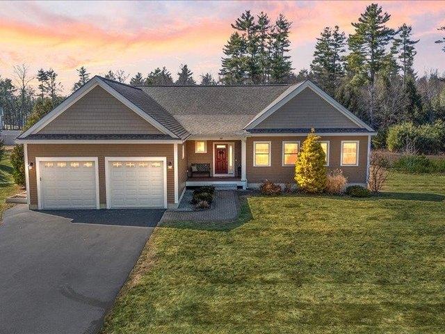 14 Tomasian Dr, Merrimack, NH 03054