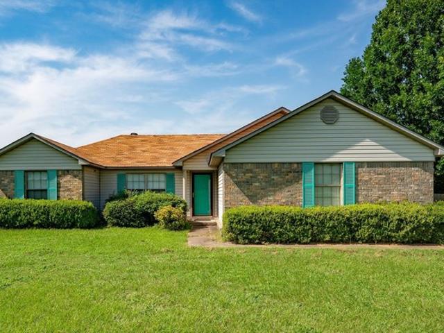 14 Triple J Dr, Lonoke, AR 72086
