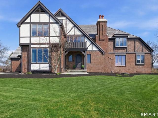 14 Turnberry Rd, Wallingford, CT 06492
