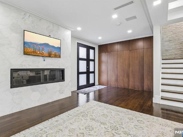 14 Valley Place