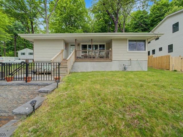 14 Valley View Dr