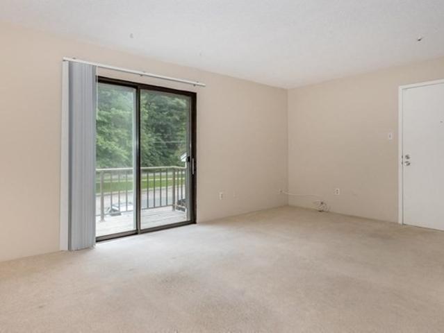 14 Village Green Ln, Unit 7, Natick, MA 01760 | MLS #73508 | Compass