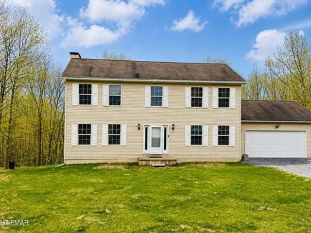 14 W Chickadee Ln, Albrightsville, PA 18210