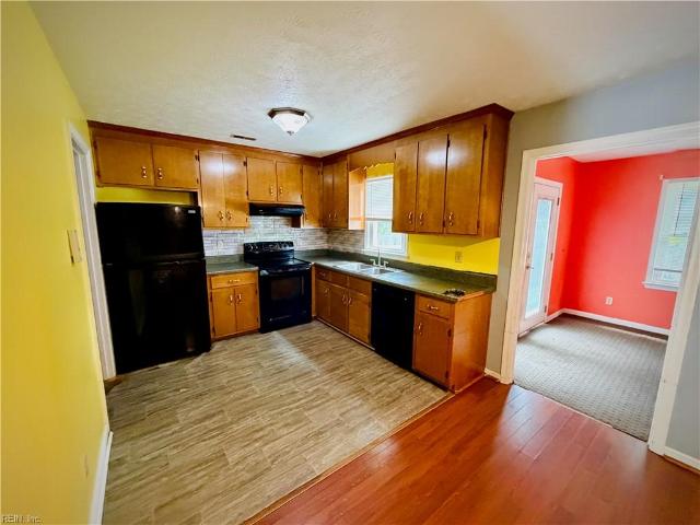 14 W Sewell AVE