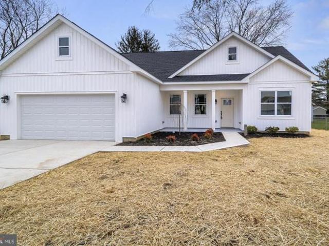 14 W Sewell St, Felton, DE 19943