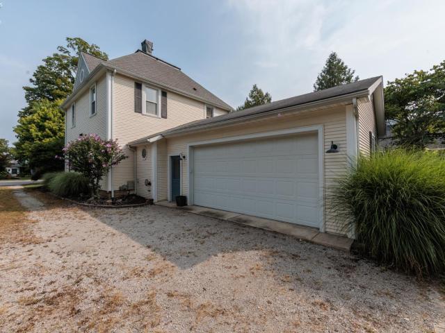 14 W Williams Street