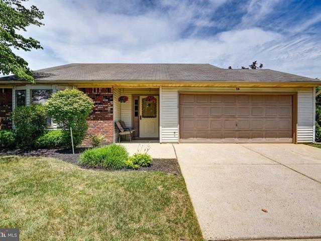 14 Waterwheel Ct, Columbus, NJ 08022