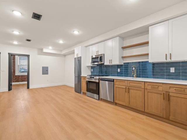 14 Westervelt Pl # 1