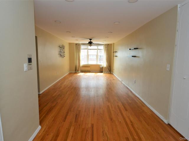 14 Westview Avenue 410