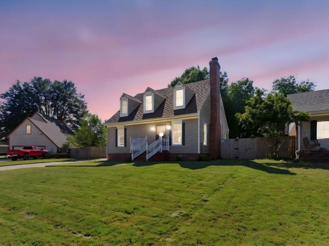 14 White Oak Circle