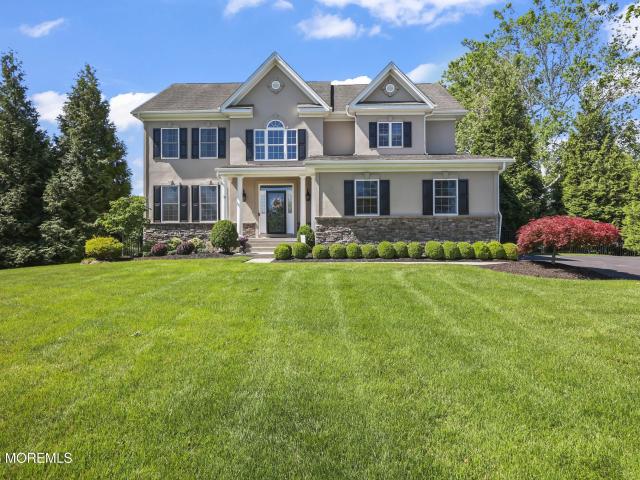 14 Whispering Grove Boulevard