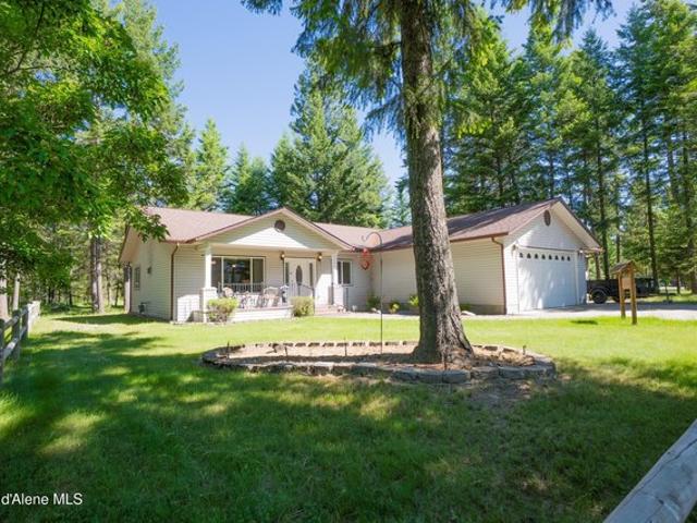 14 Whispering Ln, Moyie Springs, ID 83845