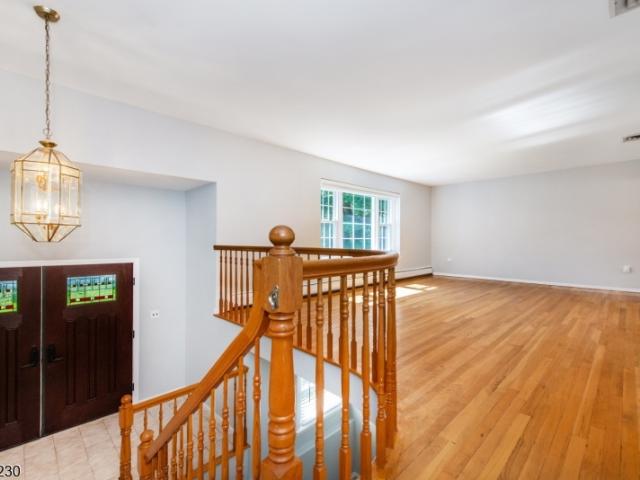 14 Winding Way