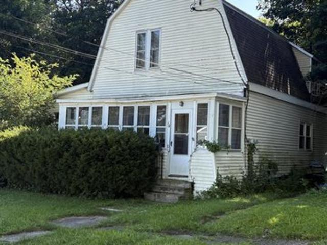 14 Wilmarth St, Scotia, NY 12302