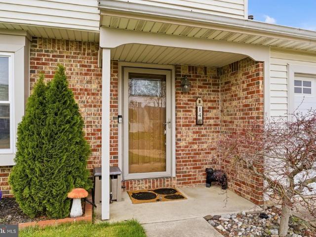 14 Woodhurst Drive