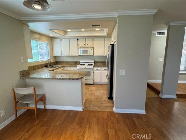 14 Woodleaf