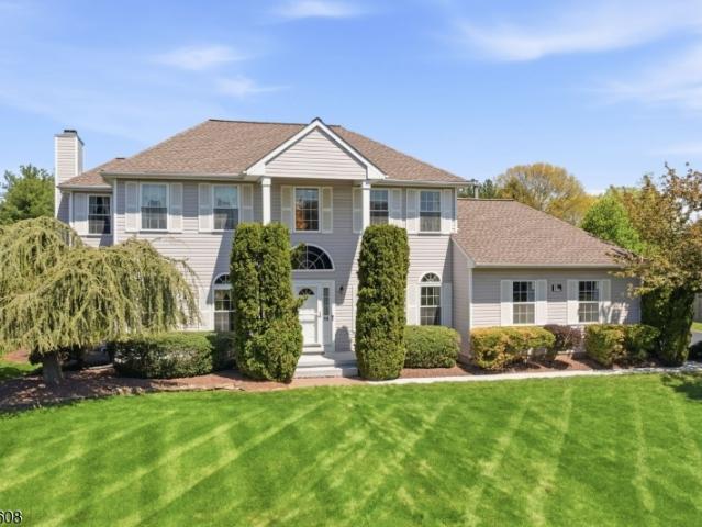14 Zeller Dr