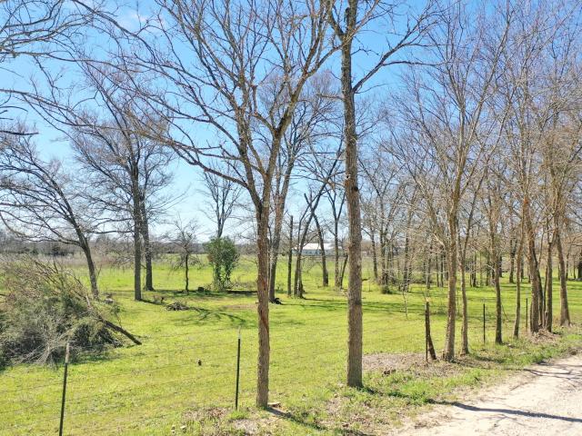 14 AC Halliday Lane