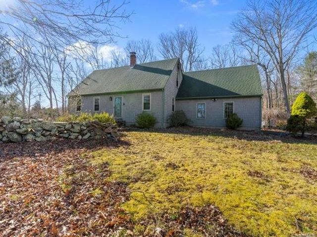 14 Albatross Dr Ledyard, CT 06335 in Ledyard, Connecticut