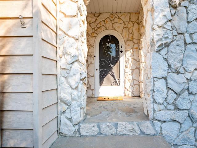 14 Alpine Court