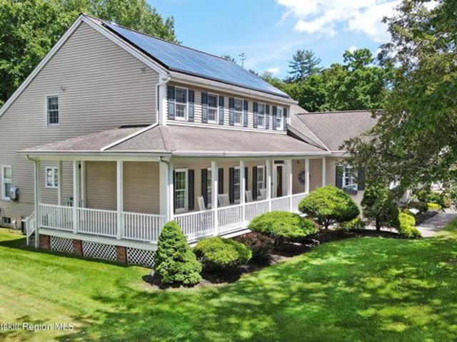 14 Amy Ct, Kingston, NY 12401