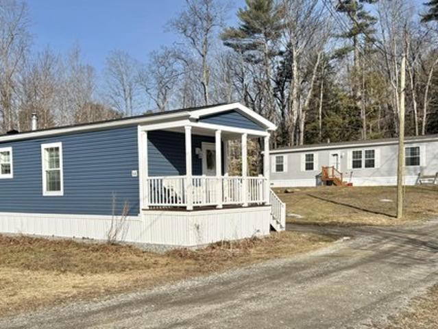 14 and 16 Hayden Ave, Norway, ME 04268
