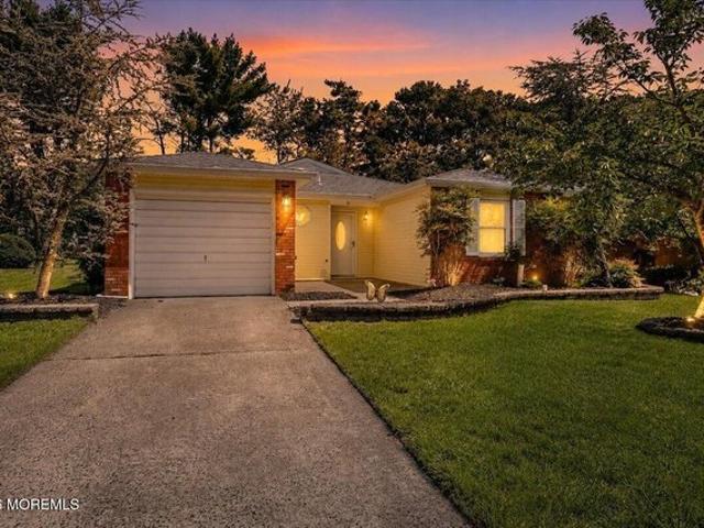 14 Ashford Dr, Brick, NJ 08723