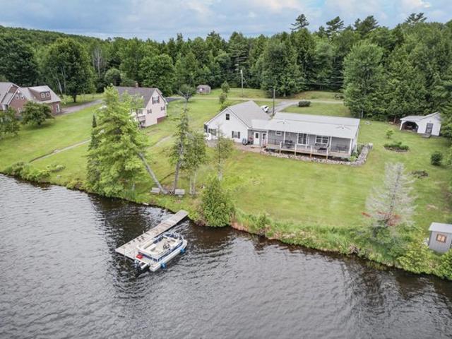 14 Autumn Ln, Lincoln, ME 04457