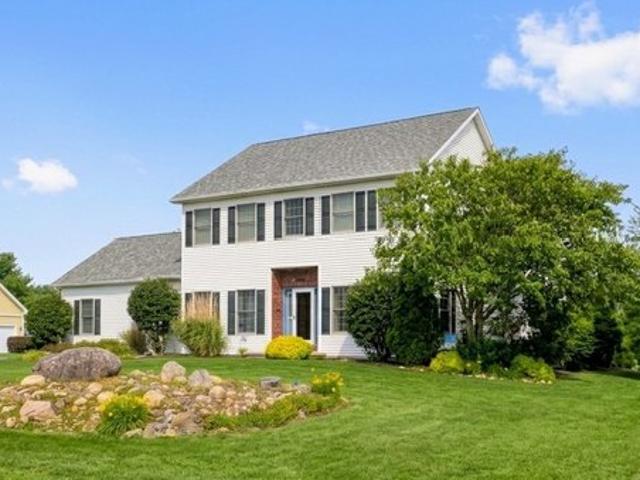 14 Barrington Rd, Horseheads, NY 14845