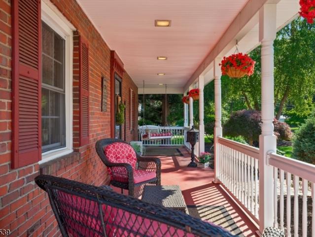 14 Beach St