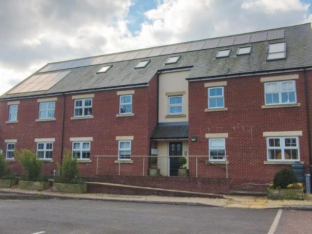 6 bedroom block of apartments for sale