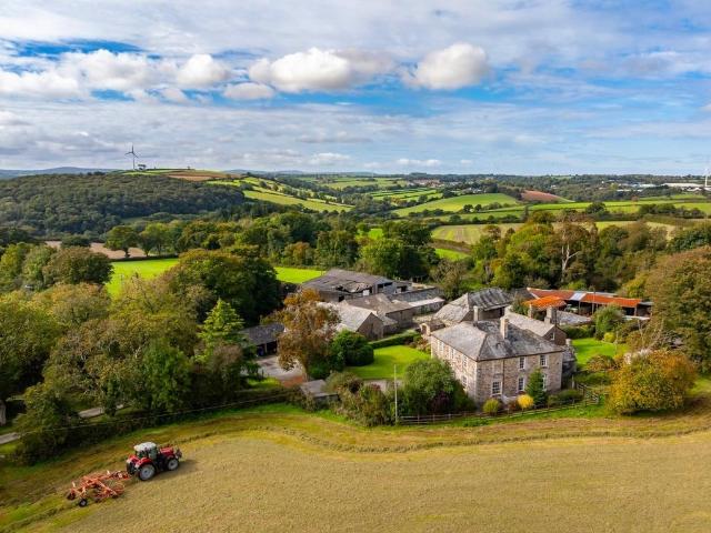14 bedroom country house for sale