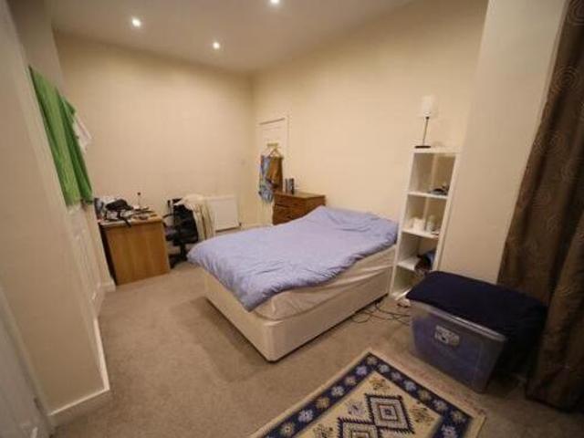 14 Bedroom Detached House For Rent In Hyde Park
