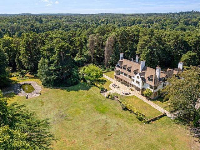 14 bedroom detached house for sale