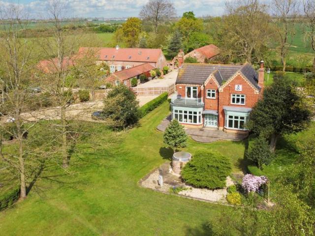 14 bedroom detached house for sale