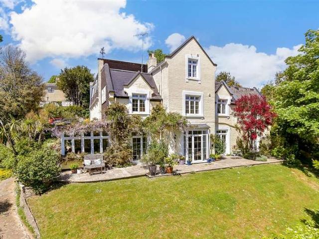 14 Bedroom Guest House Commercial