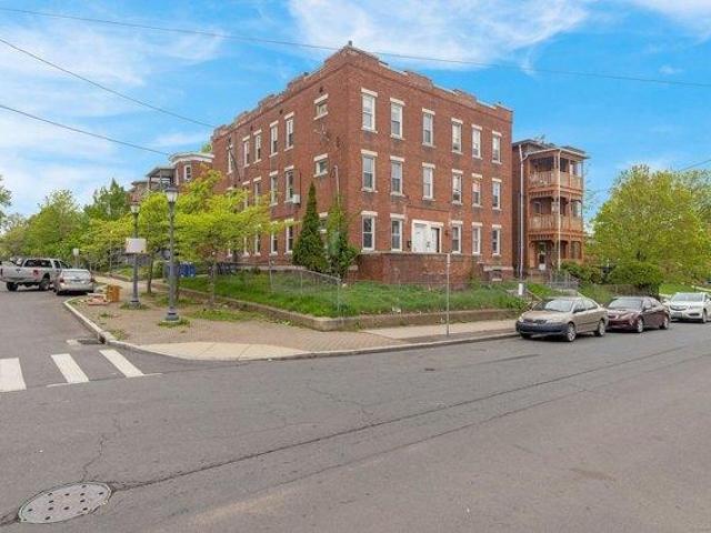 14 bedroom, Hartford CT 06106 102477360