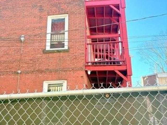 14 bedroom, Holyoke MA 01040 104905658