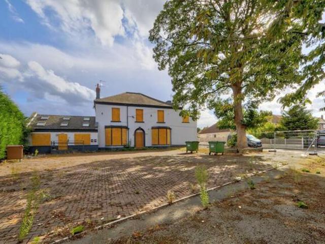 14 Bedroom Shared Living/roommate North Yorkshire Wakefield LS98903390
