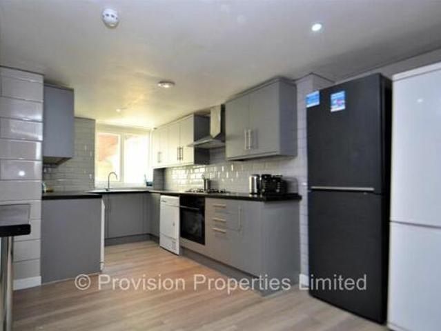 14 Bedroom Terraced House For Rent In Hyde Park, Leeds
