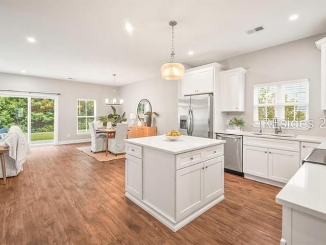 14 Bittie Cir, Beaufort, SC 29906