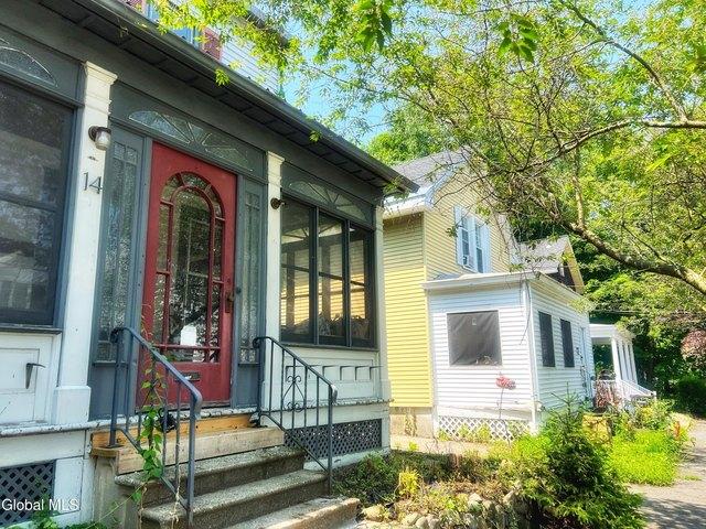 14 Bleeker Ave, Troy, NY 12180