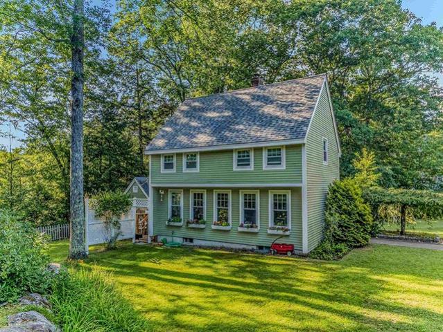 14 Bluff Rd, Campton, NH 03223